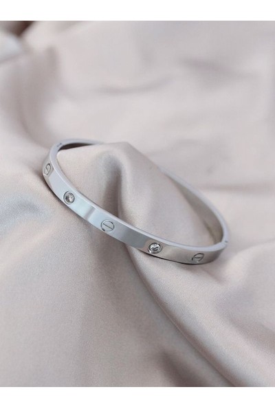 Saccuro Çelik Altın Kaplama Zirkon Taşlı Cartier Bileklik Silver Saccuro Çelik Altın Kaplama Zirkon Taşlı Cartier Bileklik Silver