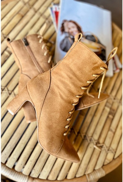 Tamara Süet Bağıcık Detaylı Kadın Bot Tamara Süet Bağıcık Detaylı Kadın Bot