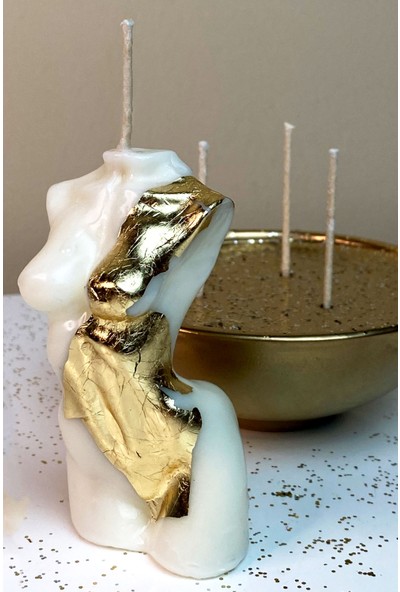 Fantastik Sanat Atölyesi Altın Varaklı 12 cm Beyaz Venüs Vücut Mum ve Altın Kasede 220 Gram Lüks Seri 2'li Mum Seti Fantastik Sanat Atölyesi Altın Varaklı 12 cm Beyaz Venüs Vücut Mum ve Altın Kasede 220 Gram Lüks Seri 2'li Mum Seti