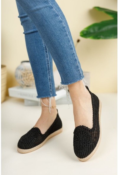 Linda Shoes Tabanlı Dantelli Babet