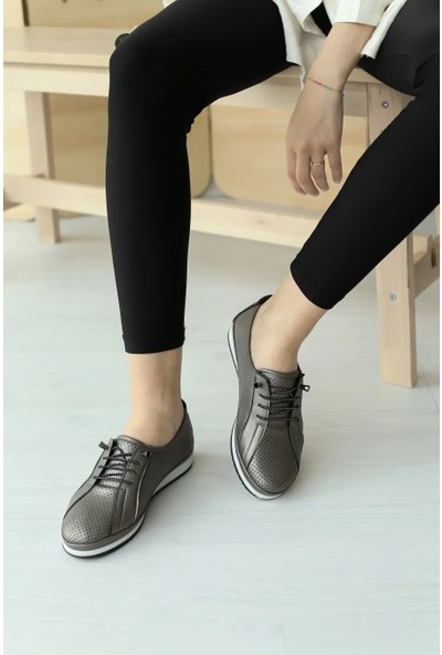 Shoecide Kadın Platin Cilt Bağcıklı Elastan Günlük Ayakkabı Shoecide Kadın Platin Cilt Bağcıklı Elastan Günlük Ayakkabı