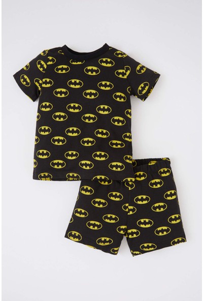 DeFacto Erkek Bebek Batman Lisanslı Regular Fit Pamuklu Kısa Kollu Şort Takım X8888A222SM DeFacto Erkek Bebek Batman Lisanslı Regular Fit Pamuklu Kısa Kollu Şort Takım X8888A222SM