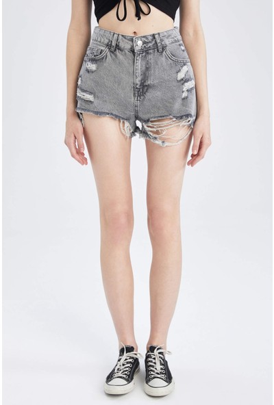 DeFacto Yırtık Detaylı Yüksek Bel Jean Şort Y0217AZ22SM DeFacto Yırtık Detaylı Yüksek Bel Jean Şort Y0217AZ22SM