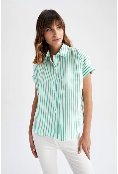 DeFacto Regular Fit Gömlek Yaka Poplin Kısa Kollu GÖMLEK Y0656AZ22HS