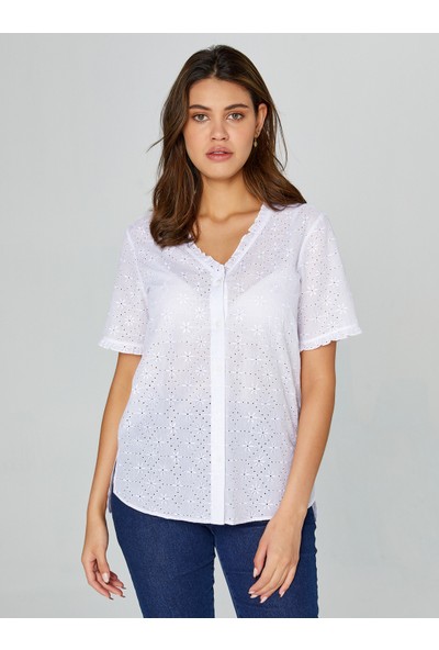 Faik Sönmez Brode Nakılş ve Fırfır Detaylı Poplin Gömlek 64307 Faik Sönmez Brode Nakılş ve Fırfır Detaylı Poplin Gömlek 64307