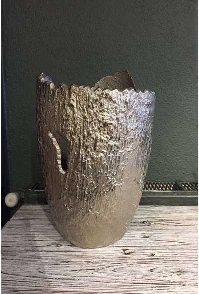 Anlar Home Metal Vazo 30 x 24 cm Anlar Home Metal Vazo 30 x 24 cm