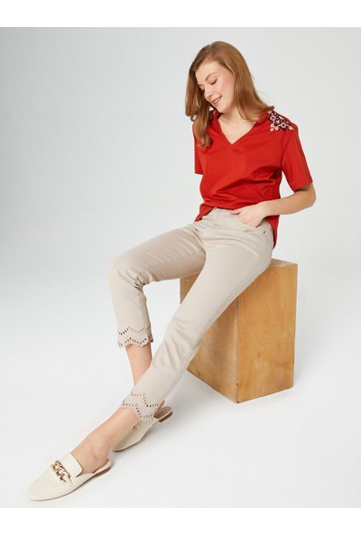 Faik Sönmez Paçaları Delik Işli Jean 64372 Faik Sönmez Paçaları Delik Işli Jean 64372