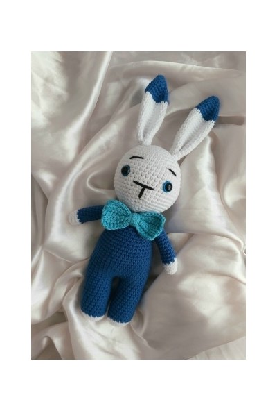 Ruhurevan Mavi Papyonlu Minik Tavşan, Uyku Arkadaşı | Sağlıklı Amigurumi Örgü Oyuncak Ruhurevan Mavi Papyonlu Minik Tavşan, Uyku Arkadaşı | Sağlıklı Amigurumi Örgü Oyuncak