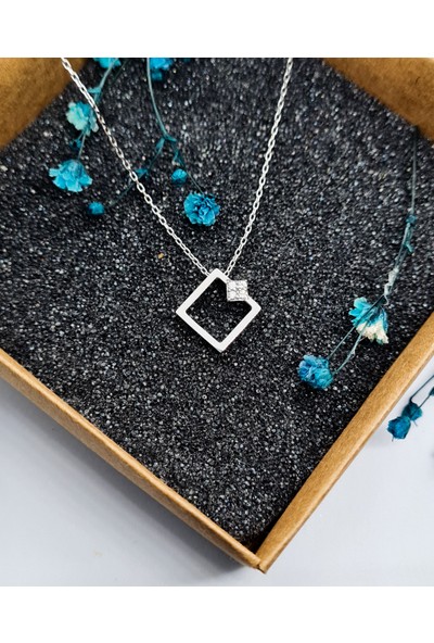 Swelynn Swarovski Taşlı Kare Şekilli 925 Ayar Gümüş Kadın Kolye