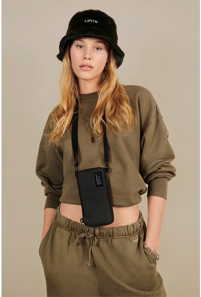 Levi's Yatay Kordon Boyun Omuz Çanta - D5431-0002 Levi's Yatay Kordon Boyun Omuz Çanta - D5431-0002