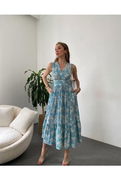 Çiçek Desenli Sıfır Kol Uzun Elbise