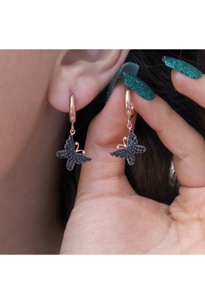 Takı Boom Siyah Taşlı Sallantılı Kelebek Gümüş Küpe Takı Boom Siyah Taşlı Sallantılı Kelebek Gümüş Küpe