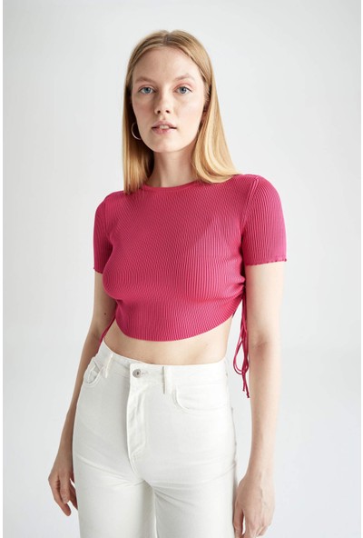 DeFacto Fitted Bisiklet Yaka Kısa Kollu Triko KAZAK Y8372AZ22SM