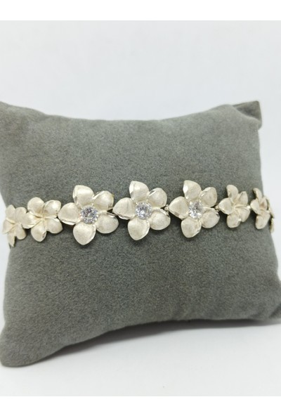 Firuze Gümüş Çiçekli Zirkon Taşlı Gümüş Kadın Bileklik