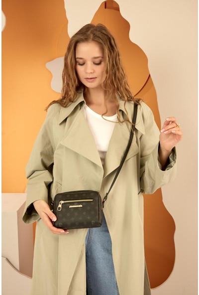 Pierre Cardin Siyah Monogram Kadın Çapraz Çanta 05PO22Y1566-1 Mn S Pierre Cardin Siyah Monogram Kadın Çapraz Çanta 05PO22Y1566-1 Mn S