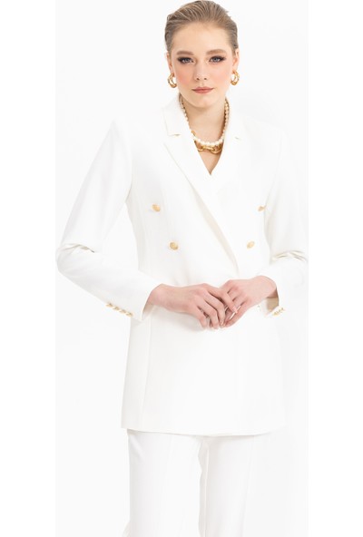 Seçil Kruvaze Yaka Düğmeli Uzun Kollu Beyaz Kadın Ceket 2212401039