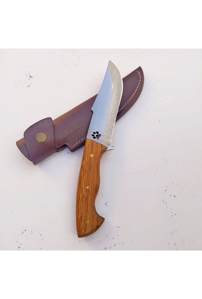 Göcen El Yapımı Bushcraft Kamp Bıçağı Kök Ceviz Kabze Paslanmaz Av Bıçağı Deri Kılıflı Göcen El Yapımı Bushcraft Kamp Bıçağı Kök Ceviz Kabze Paslanmaz Av Bıçağı Deri Kılıflı