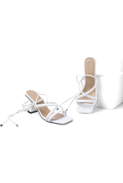 Sapin Kadın Ince Topuklu Bantlı Ayakkabı (Tam Kalıp Kullandığınız Beden Önerilir) 72101