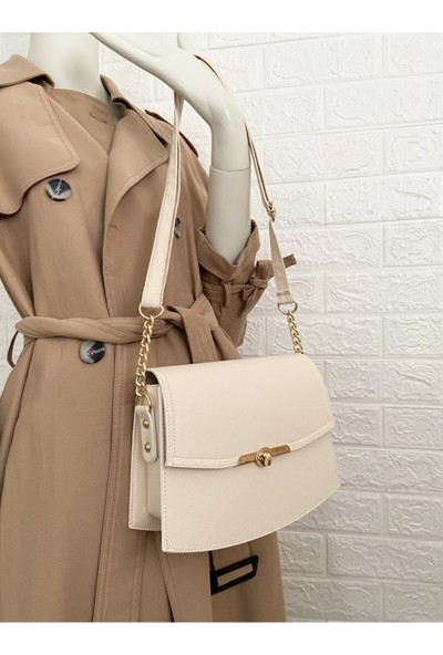 Tagga Krem Kadın Çanta Uzun Askılı Zincir Detaylı Omuz Çantası