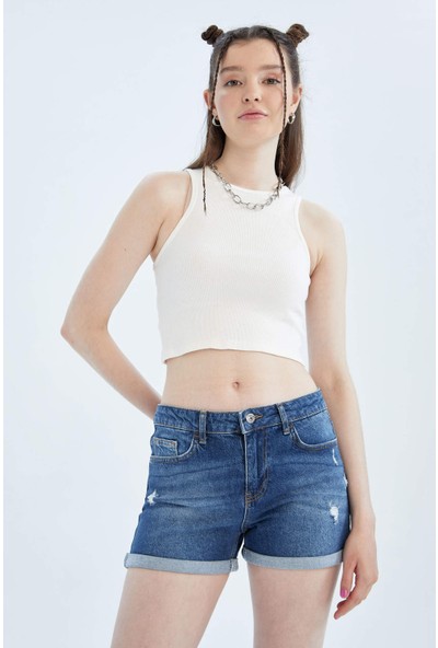 DeFacto Wanna Yırtık Detaylı Katlamalı Paça Jean Mini Şort X3505AZ22SM DeFacto Wanna Yırtık Detaylı Katlamalı Paça Jean Mini Şort X3505AZ22SM