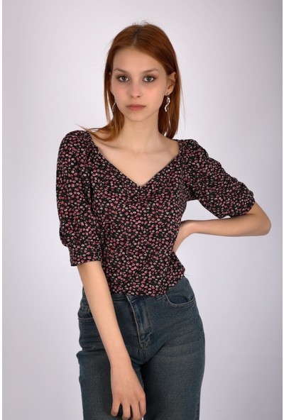 Kadın Siyah Çiçek Desenli Kayık Yaka Bluz