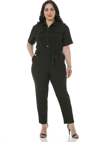 Büyük Beden Yarım Kollu Fermuarlı ve Arkası Lastikli Cepli Kuşaklı Siyah Kadın Tulum Büyük Beden Yarım Kollu Fermuarlı ve Arkası Lastikli Cepli Kuşaklı Siyah Kadın Tulum