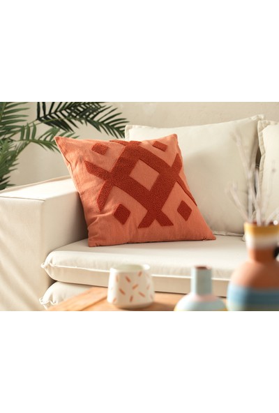 Roche Punch Nakışlı Kırlent Kılıfı 45 x 45 cm Kiremit Roche Punch Nakışlı Kırlent Kılıfı 45 x 45 cm Kiremit