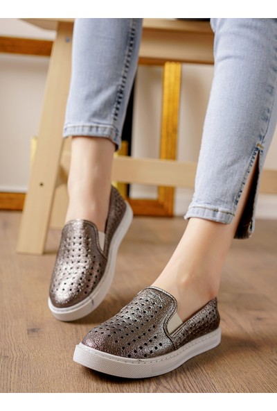 Spor Ayakkabı - Platin - Ayakkabı Havuzu