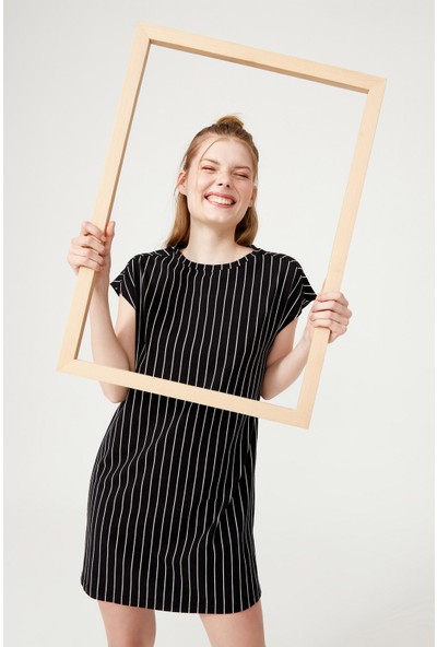 Hays Kadın Pamuklu Boyuna Çizgili Kolsuz T-Shirt Gecelik