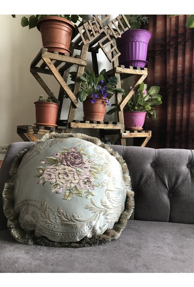 Otantik Gül ve Yaprak Desenli Kenarı Püsküllü Kırlent Kılıfı 50X50 cm Otantik Gül ve Yaprak Desenli Kenarı Püsküllü Kırlent Kılıfı 50X50 cm