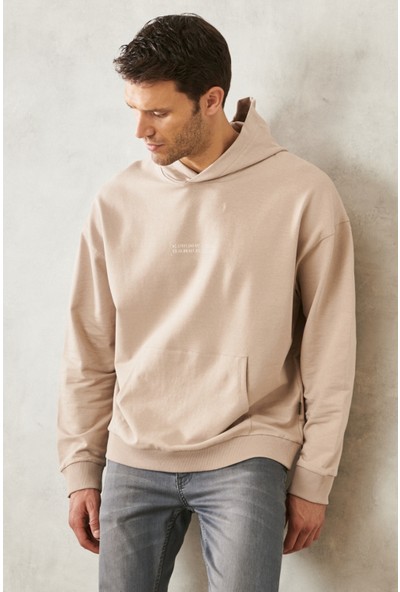 AC&Co / Altınyıldız Classics Erkek Bej Oversize Fit Geniş Kesim Kapüşonlu Yaka Baskılı Sweatshirt AC&Co / Altınyıldız Classics Erkek Bej Oversize Fit Geniş Kesim Kapüşonlu Yaka Baskılı Sweatshirt