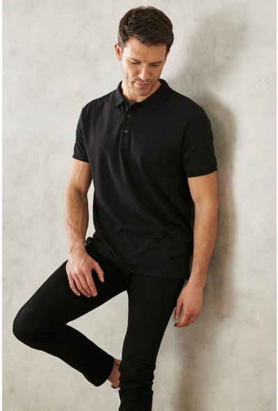 Altınyıldız Classics Erkek Simsiyah Düğmeli Polo Yaka Cepsiz Slim Fit Dar Kesim Düz Tişört Altınyıldız Classics Erkek Simsiyah Düğmeli Polo Yaka Cepsiz Slim Fit Dar Kesim Düz Tişört