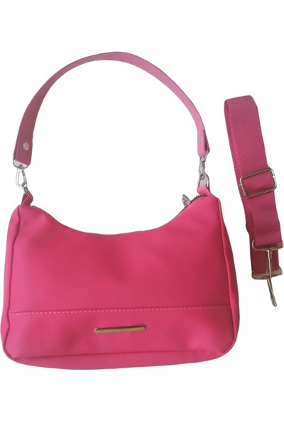 Fuşya Paraşut Kumaş Kolon Askılı Bayan Baget El ve Omuz Çantası Fuşya Paraşut Kumaş Kolon Askılı Bayan Baget El ve Omuz Çantası