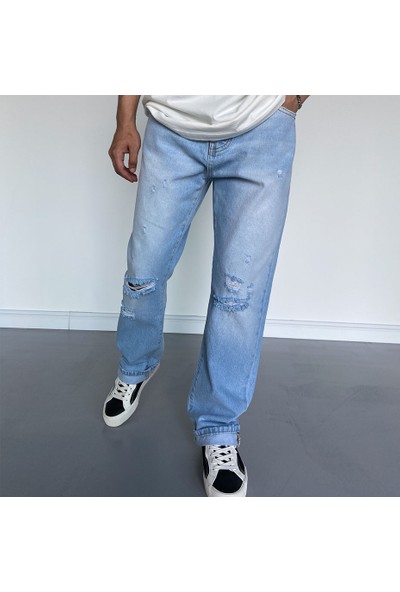 Freemuar Buzmavi Yırtıklı Boru Paça Pantolon Freemuar Buzmavi Yırtıklı Boru Paça Pantolon