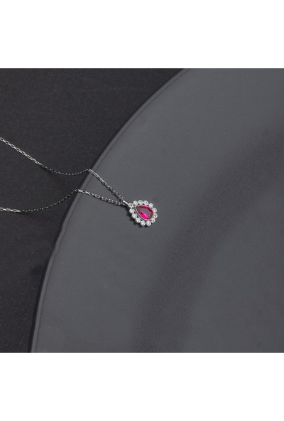 Ravza Gümüş 925 Ayar Gümüş Damla Yakut Model Kolye Ravza Gümüş 925 Ayar Gümüş Damla Yakut Model Kolye
