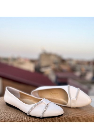 Bulut Ayakkabı Beyaz Kadın Yan Taşlı Büyük Numara Babet - Beyaz - 40 Bulut Ayakkabı Beyaz Kadın Yan Taşlı Büyük Numara Babet - Beyaz - 40