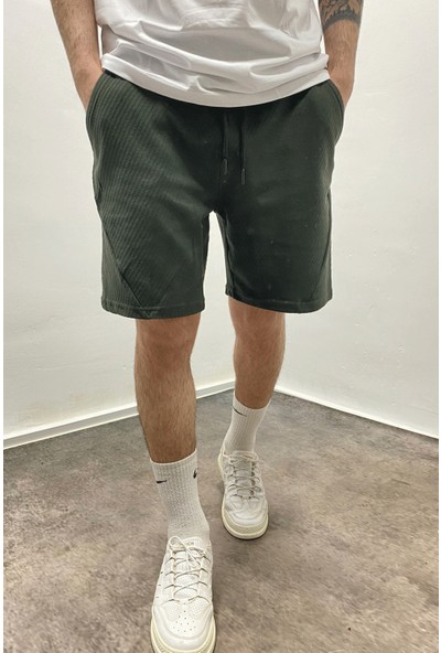 Insane Minds Erkek Dar Kalıp Penye Şort Insane Minds Erkek Dar Kalıp Penye Şort