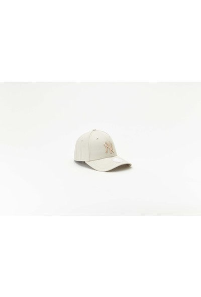 9forty New York Yankees Tonal Stone 9forty New York Yankees Tonal Stone