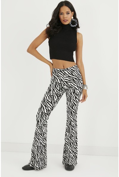 Kasheha Siyah-Ekru Krep Kumaş Zebra Desenli Yüksek Bel Likralı Ispanyol Paça Pantolon - KAD3325558 Kasheha Siyah-Ekru Krep Kumaş Zebra Desenli Yüksek Bel Likralı Ispanyol Paça Pantolon - KAD3325558