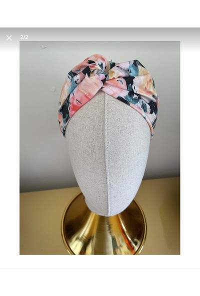 Caraft By Duru Siyah Çiçek Desenli Bandana Caraft By Duru Siyah Çiçek Desenli Bandana