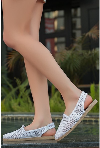 Maysolasta Awer Beyaz Örgülü Sandalet