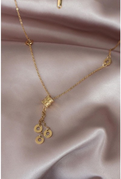 Adenika Çelik Roma Rakamlı Tasarımlı Gold Renk Kadın Kolye Adenika Çelik Roma Rakamlı Tasarımlı Gold Renk Kadın Kolye