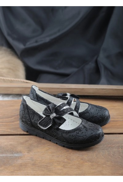 Shoecide Kız Çocuk Siyah Cilt Fiyonklu Günlük Ayakkabı Shoecide Kız Çocuk Siyah Cilt Fiyonklu Günlük Ayakkabı