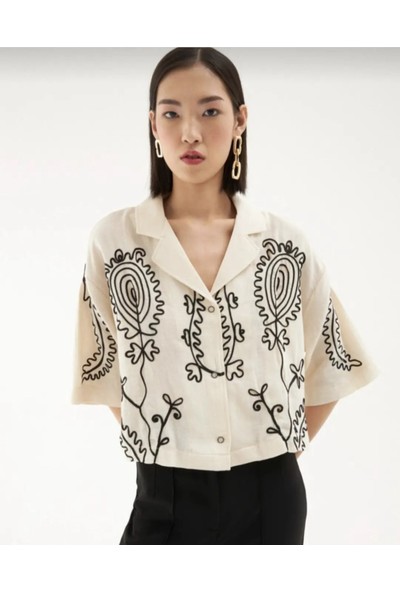 Nakış Detaylı Crop Keten Gömlek Naturel