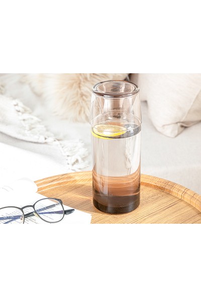 English Home Petunia Cam Başucu Sürahi 700 ml Kahverengi English Home Petunia Cam Başucu Sürahi 700 ml Kahverengi