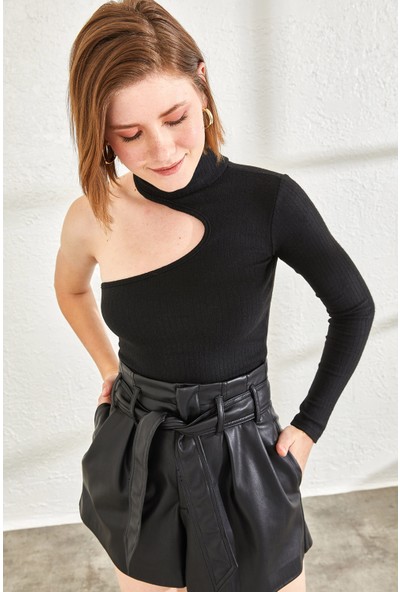 Oshebu Kadın Dik Yaka Tek Omuz Crop Bluz