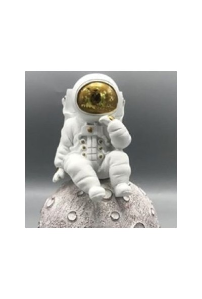 Ay Üstünde Oturan Astronot Masa Lambası
