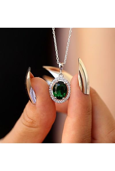 Takı Boom Yeşil Beyaz Zirkon Taşlı Oval Gümüş Kolye Takı Boom Yeşil Beyaz Zirkon Taşlı Oval Gümüş Kolye