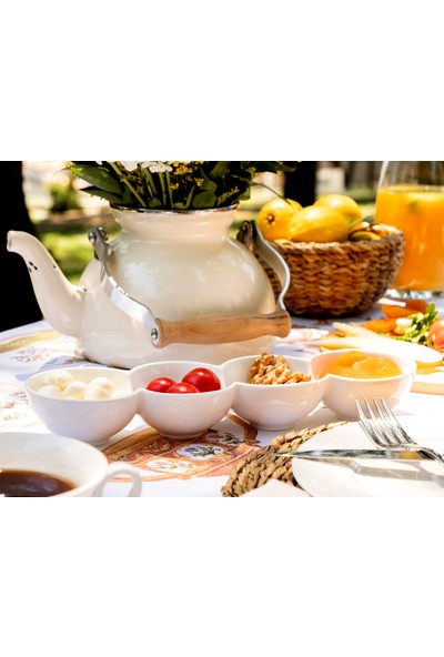 Madame Coco New Petit Concept 4 Bölmeli Küçük Sunum Tabağı - 30,5X10,2X5 cm Madame Coco New Petit Concept 4 Bölmeli Küçük Sunum Tabağı - 30,5X10,2X5 cm