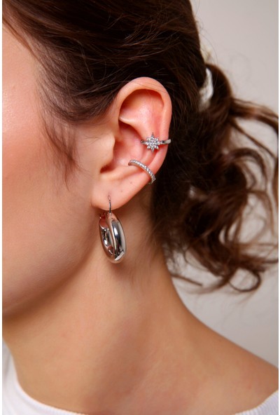 Aurrari 2'li Gümüş Renk Kuzey Yıldızı Earcuff Aurrari 2'li Gümüş Renk Kuzey Yıldızı Earcuff
